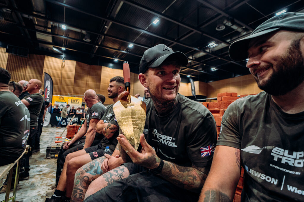 UK’s Top Bricklayers Compete for Keyfix Sponsored Award at Super Trowel ...